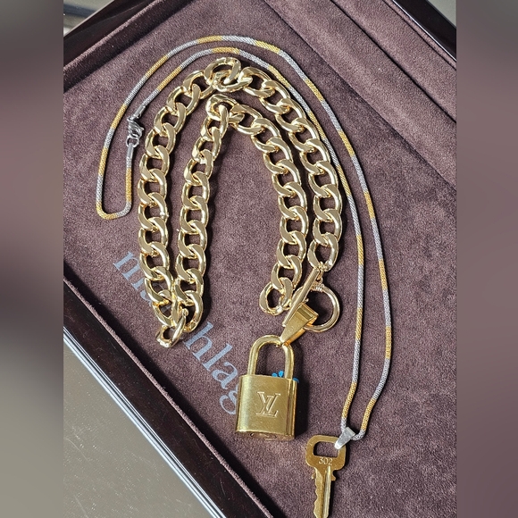 Louis Vuitton | Jewelry | Authentic Euc Louis Vuitton Lock And Key Set ...